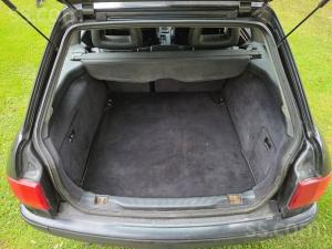 Black Audi 80 1995 in Balvi, with an engine capacity of 1.90 L and mileage of 367 thousand km for 1850 €, photo 7 on AUTOMOTO.COM.LV