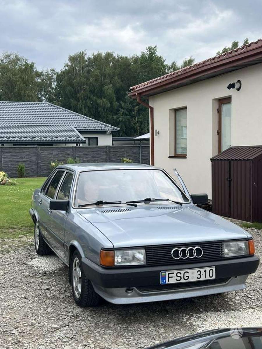 Blue Audi 80 1986 in Siauliai, with an engine capacity of 1.78 L and mileage of 233 thousand km for 3500 €, photo 1 on AUTOMOTO.COM.LV