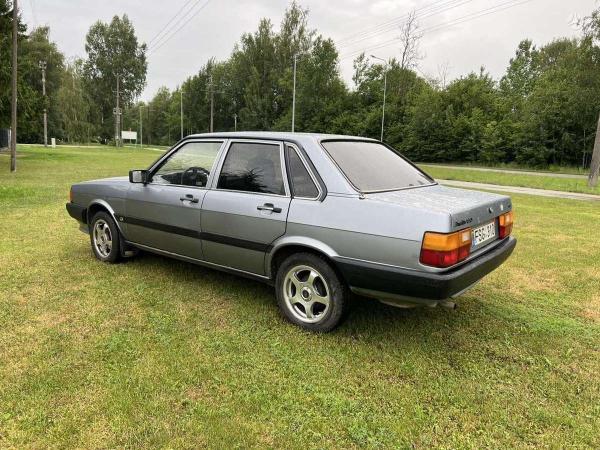 Blue Audi 80 1986 in Siauliai, with an engine capacity of 1.78 L and mileage of 233 thousand km for 3500 €, photo 4 on AUTOMOTO.COM.LV