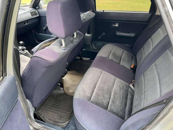 Blue Audi 80 1986 in Siauliai, with an engine capacity of 1.78 L and mileage of 233 thousand km for 3500 €, photo 8 on AUTOMOTO.COM.LV