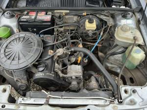 Blue Audi 80 1986 in Siauliai, with an engine capacity of 1.78 L and mileage of 233 thousand km for 3500 €, photo 11 on AUTOMOTO.COM.LV