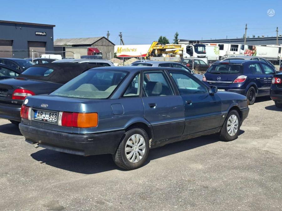 Zils Audi 80 1988 Plungė, ar dzinēja tilpumu 1.76 L un nobraukumu 174 tūkst. km par 550 €, foto 5 vietnē AUTOMOTO.COM.LV