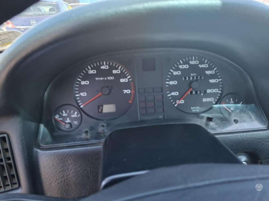 Zils Audi 80 1988 Plungė, ar dzinēja tilpumu 1.76 L un nobraukumu 174 tūkst. km par 550 €, foto 9 vietnē AUTOMOTO.COM.LV