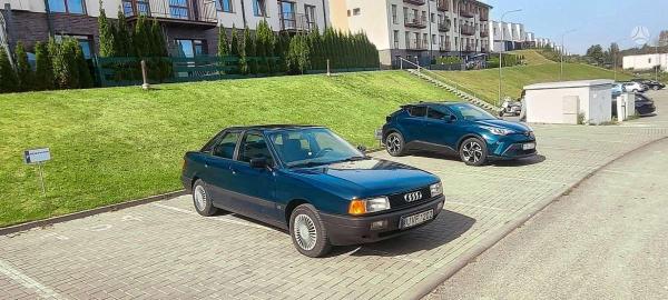 Zils Audi 80 1988 Viļņa, ar dzinēja tilpumu 1.85 L un nobraukumu 262 tūkst. km par 999 €, foto 4 vietnē AUTOMOTO.COM.LV