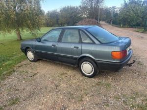 Zils Audi 80 1988 Jelgava, ar dzinēja tilpumu 1.80 L un nobraukumu 219 tūkst. km par 1000 €, foto  vietnē AUTOMOTO.COM.LV