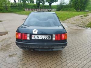 Blue Audi 80 1989 in Daugavpils, with an engine capacity of 1.60 L and mileage of 340 thousand km for 800 €, photo 9 on AUTOMOTO.COM.LV