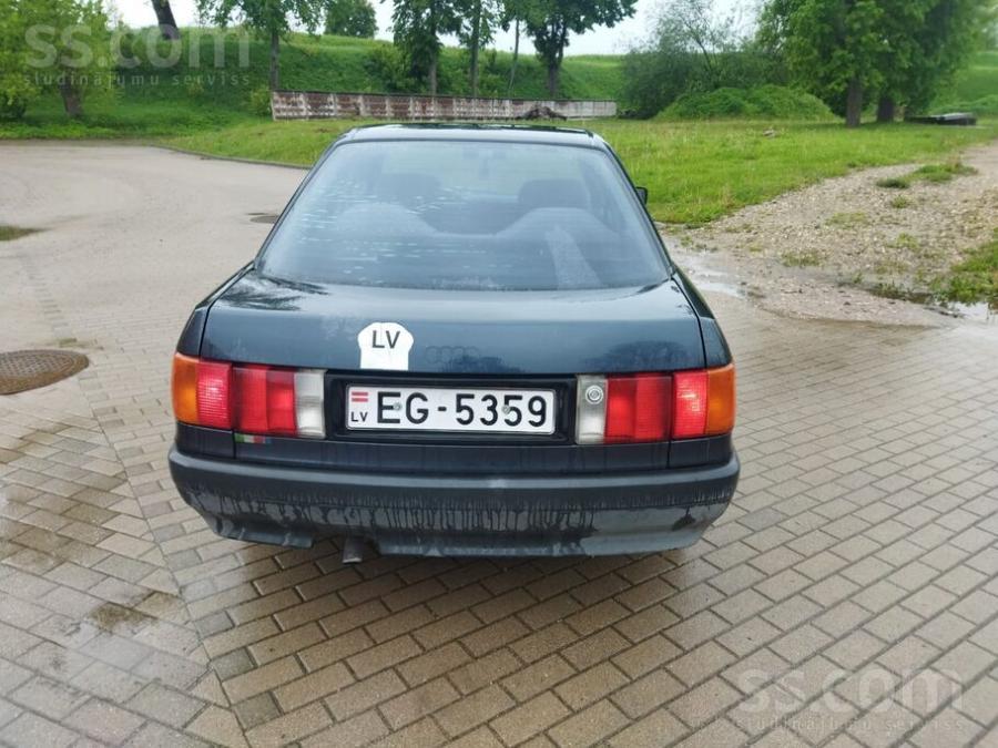 Blue Audi 80 1989 in Daugavpils, with an engine capacity of 1.60 L and mileage of 340 thousand km for 800 €, photo 9 on AUTOMOTO.COM.LV
