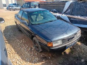 Zils Audi 80 1990 Druskininkai, ar dzinēja tilpumu 1.60 L un nobraukumu 233 tūkst. km par 300 €, foto  vietnē AUTOMOTO.COM.LV