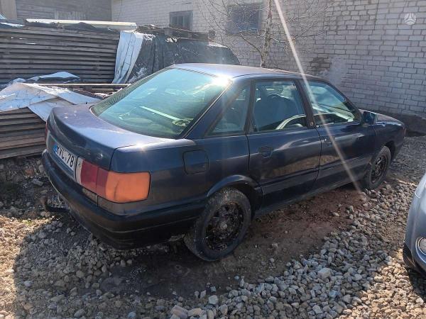 Zils Audi 80 1990 Druskininkai, ar dzinēja tilpumu 1.60 L un nobraukumu 233 tūkst. km par 300 €, foto 2 vietnē AUTOMOTO.COM.LV