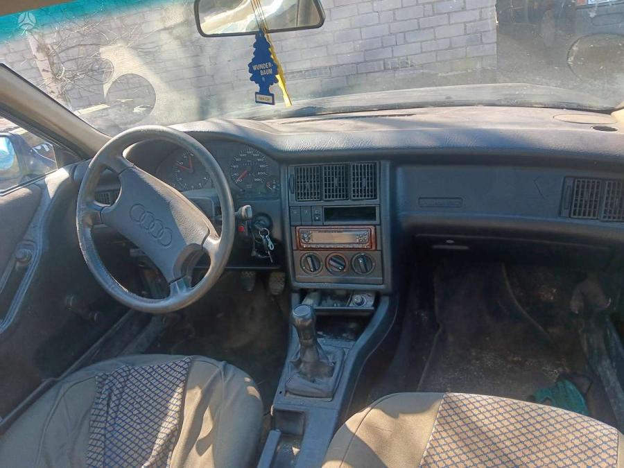 Zils Audi 80 1990 Druskininkai, ar dzinēja tilpumu 1.60 L un nobraukumu 233 tūkst. km par 300 €, foto 5 vietnē AUTOMOTO.COM.LV