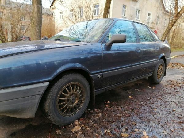 Blue Audi 80 1990 in Riga, with an engine capacity of 1.80 L and mileage of 268 thousand km for 3500 €, photo 4 on AUTOMOTO.COM.LV