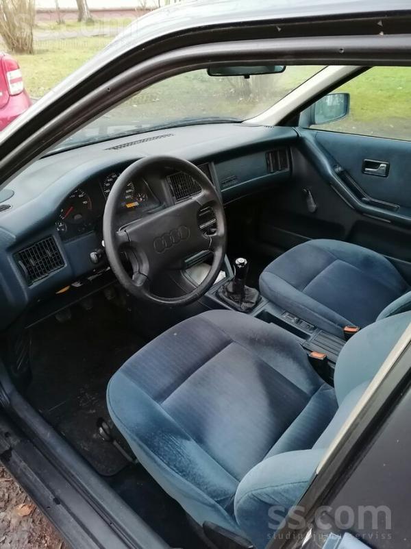 Blue Audi 80 1990 in Riga, with an engine capacity of 1.80 L and mileage of 268 thousand km for 3500 €, photo 11 on AUTOMOTO.COM.LV