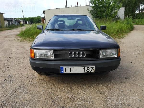 Blue Audi 80 1991 in Daugavpils, with an engine capacity of 1.80 L and mileage of 228 thousand km for 950 €, photo 3 on AUTOMOTO.COM.LV