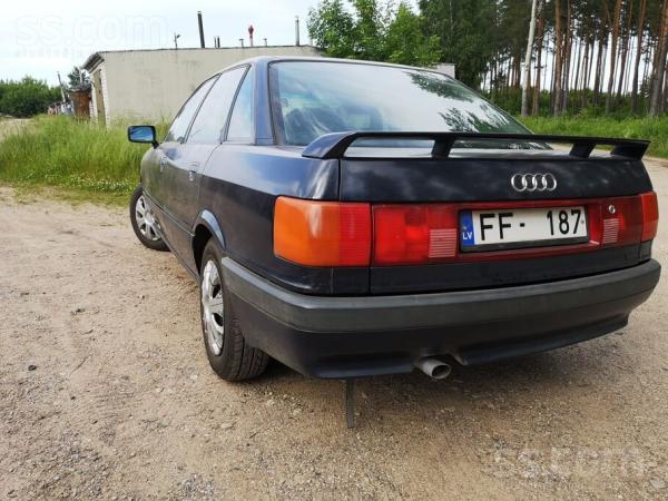 Blue Audi 80 1991 in Daugavpils, with an engine capacity of 1.80 L and mileage of 228 thousand km for 950 €, photo 6 on AUTOMOTO.COM.LV