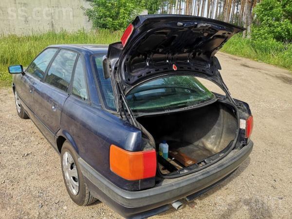 Blue Audi 80 1991 in Daugavpils, with an engine capacity of 1.80 L and mileage of 228 thousand km for 950 €, photo 10 on AUTOMOTO.COM.LV
