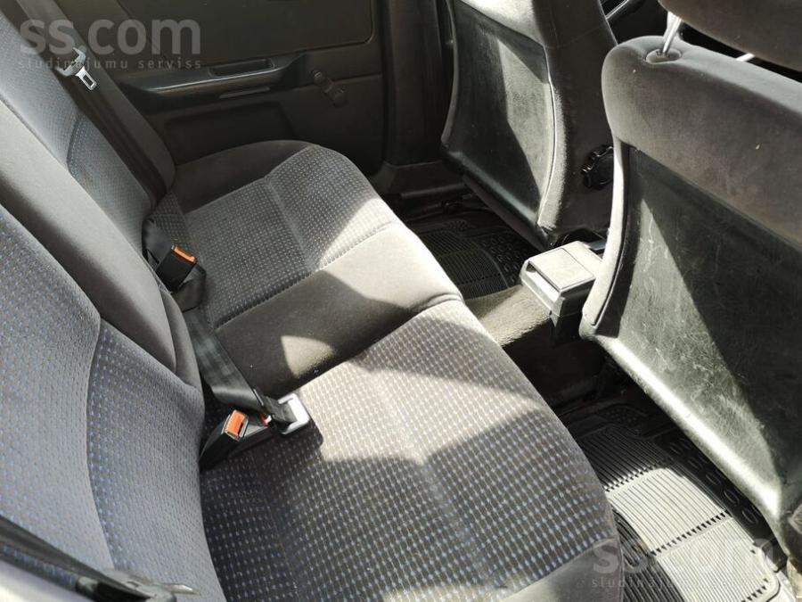 Blue Audi 80 1991 in Daugavpils, with an engine capacity of 1.80 L and mileage of 228 thousand km for 950 €, photo 20 on AUTOMOTO.COM.LV