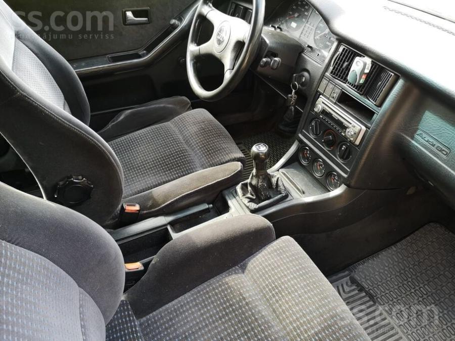 Blue Audi 80 1991 in Daugavpils, with an engine capacity of 1.80 L and mileage of 228 thousand km for 950 €, photo 21 on AUTOMOTO.COM.LV