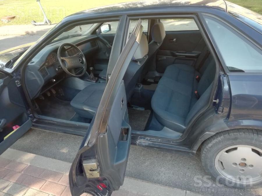 Zils Audi 80 1991 Rēzekne, ar dzinēja tilpumu 1.80 L un nobraukumu 285 tūkst. km par 650 €, foto 4 vietnē AUTOMOTO.COM.LV