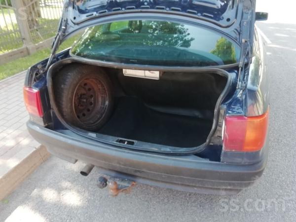 Zils Audi 80 1991 Rēzekne, ar dzinēja tilpumu 1.80 L un nobraukumu 285 tūkst. km par 650 €, foto 7 vietnē AUTOMOTO.COM.LV