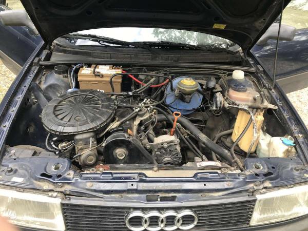 Blue Audi 80 1991 in Alytus, with an engine capacity of 1.60 L and mileage of 236 thousand km for 900 €, photo 7 on AUTOMOTO.COM.LV