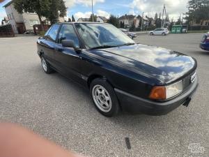 Blue Audi 80 1991 in Marijampole, with an engine capacity of 1.80 L and mileage of 295 thousand km for 1500 €, photo 4 on AUTOMOTO.COM.LV