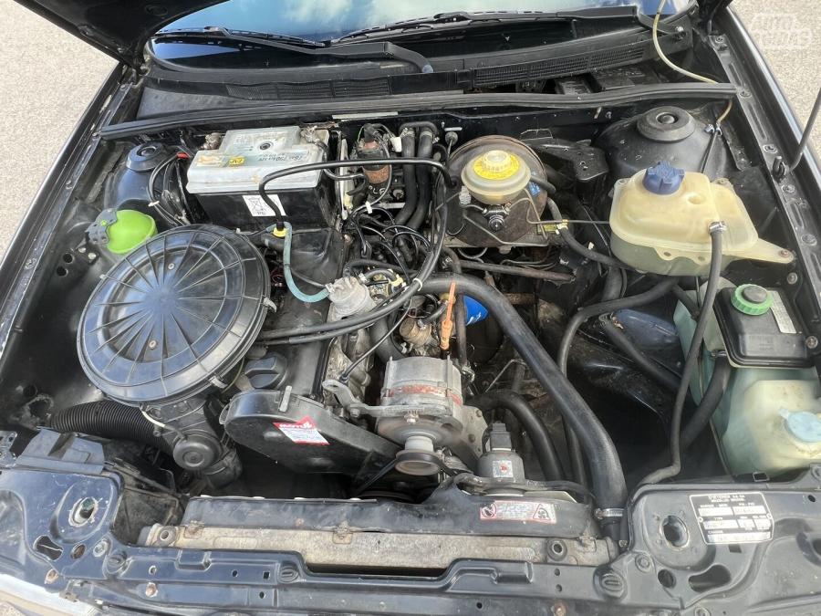 Blue Audi 80 1991 in Marijampole, with an engine capacity of 1.80 L and mileage of 295 thousand km for 1500 €, photo 12 on AUTOMOTO.COM.LV