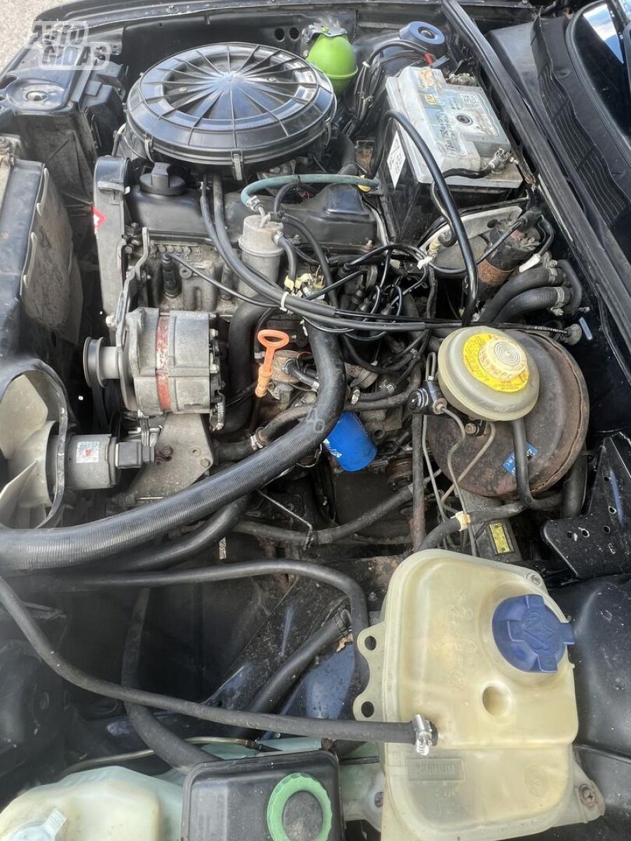 Blue Audi 80 1991 in Marijampole, with an engine capacity of 1.80 L and mileage of 295 thousand km for 1500 €, photo 13 on AUTOMOTO.COM.LV