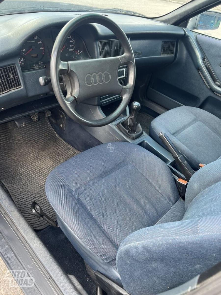 Blue Audi 80 1991 in Marijampole, with an engine capacity of 1.80 L and mileage of 295 thousand km for 1500 €, photo 18 on AUTOMOTO.COM.LV