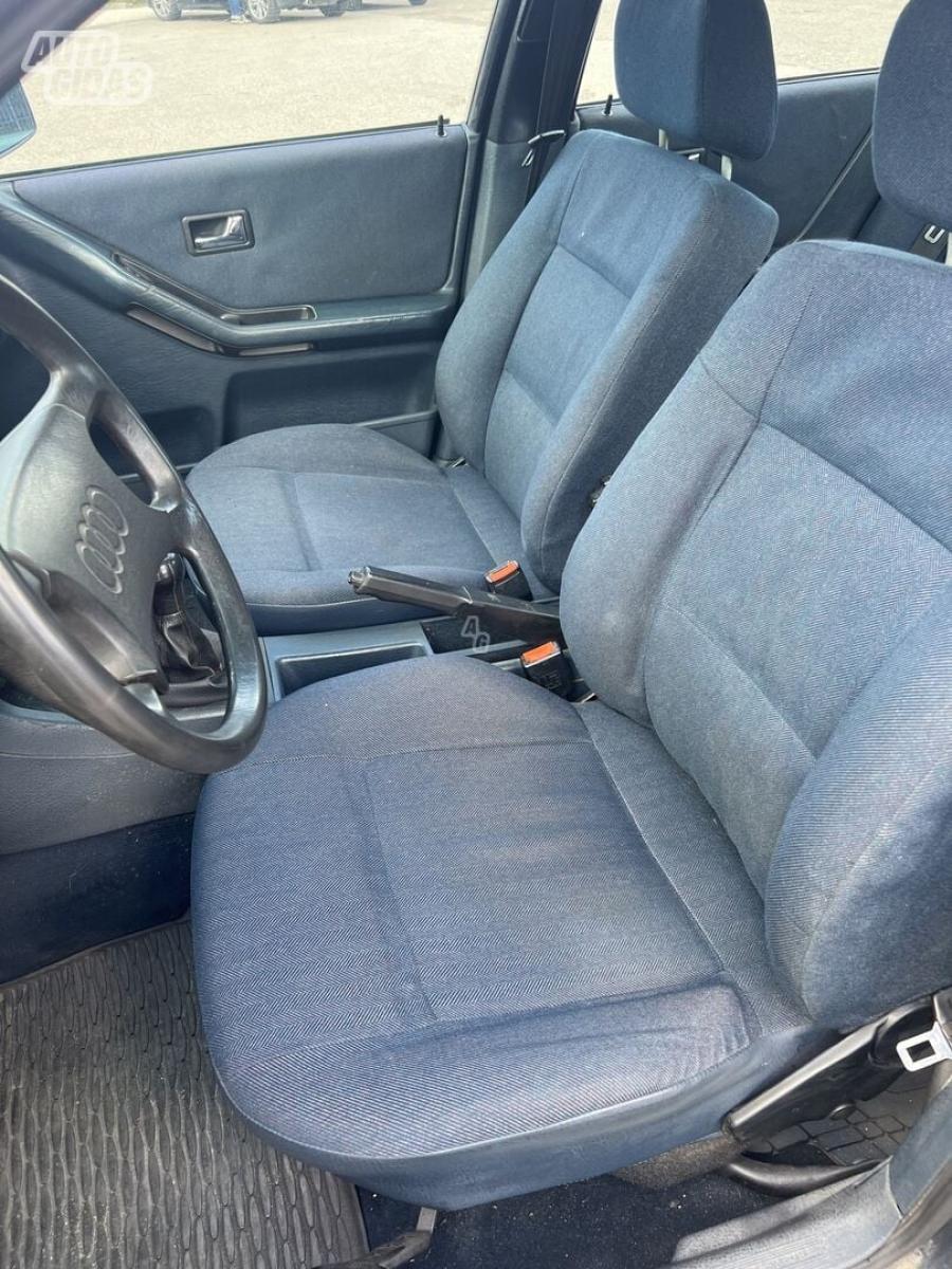 Blue Audi 80 1991 in Marijampole, with an engine capacity of 1.80 L and mileage of 295 thousand km for 1500 €, photo 19 on AUTOMOTO.COM.LV