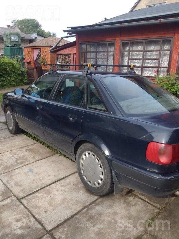 Zils Audi 80 1992 Daugavpils, ar dzinēja tilpumu 2.00 L un nobraukumu 396 tūkst. km par 650 €, foto 4 vietnē AUTOMOTO.COM.LV