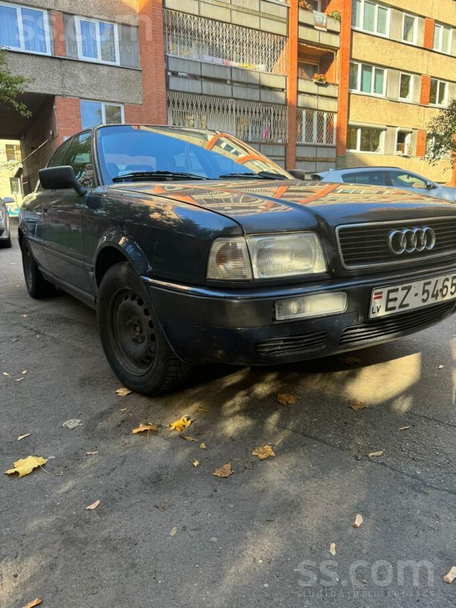 Blue Audi 80 1993 in Riga, with an engine capacity of 1.60 L and mileage of 289 thousand km for 600 €, photo 8 on AUTOMOTO.COM.LV