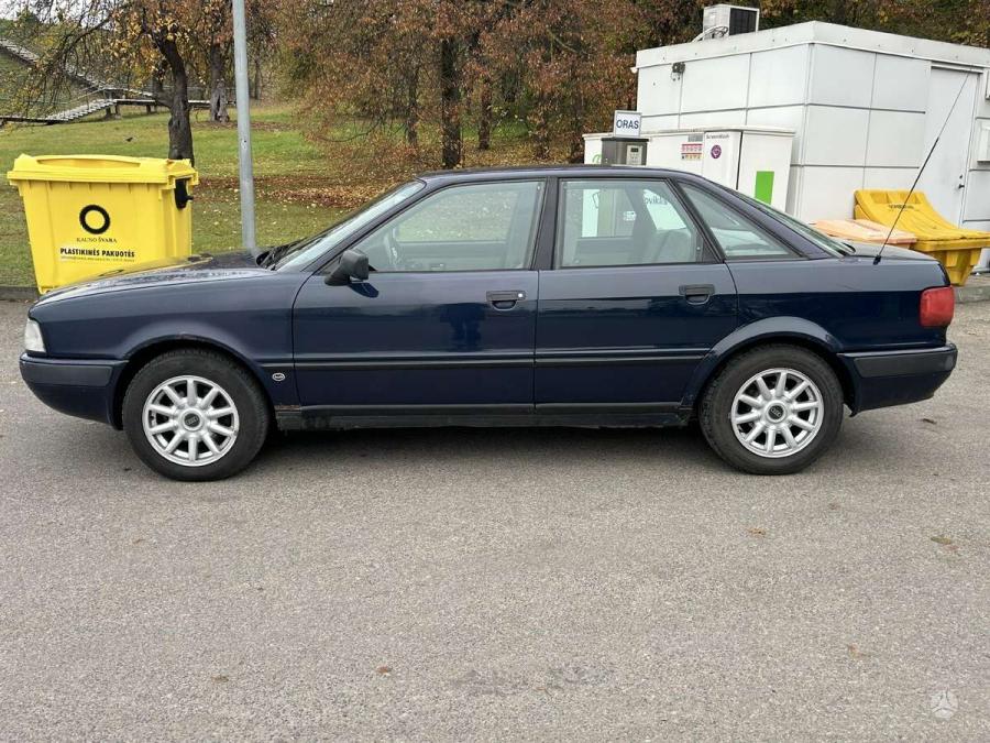Blue Audi 80 1993 in Alytus, with an engine capacity of 1.98 L and mileage of 273 thousand km for 1000 €, photo 3 on AUTOMOTO.COM.LV