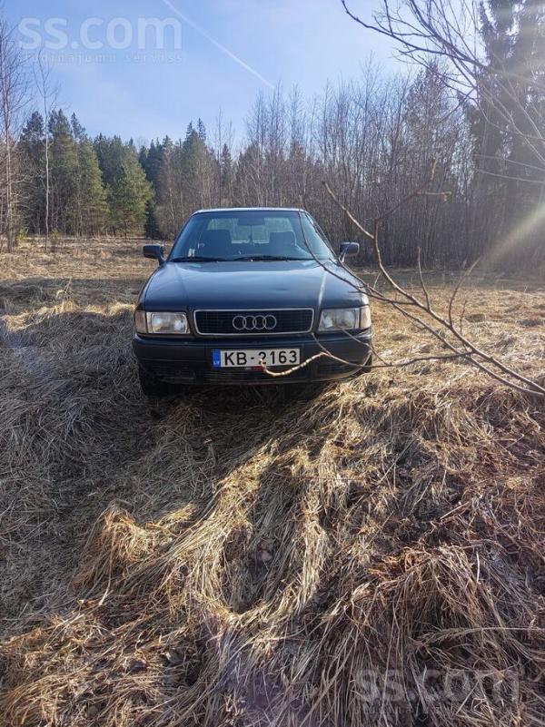 Zils Audi 80 1993 Cēsis, ar dzinēja tilpumu 1.90 L un nobraukumu 198 tūkst. km par 800 €, foto 1 vietnē AUTOMOTO.COM.LV