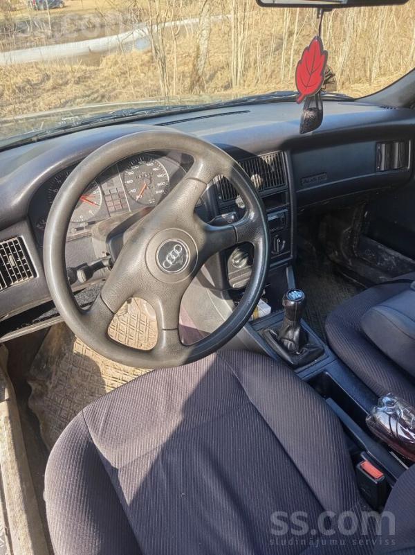 Zils Audi 80 1993 Cēsis, ar dzinēja tilpumu 1.90 L un nobraukumu 198 tūkst. km par 800 €, foto 6 vietnē AUTOMOTO.COM.LV