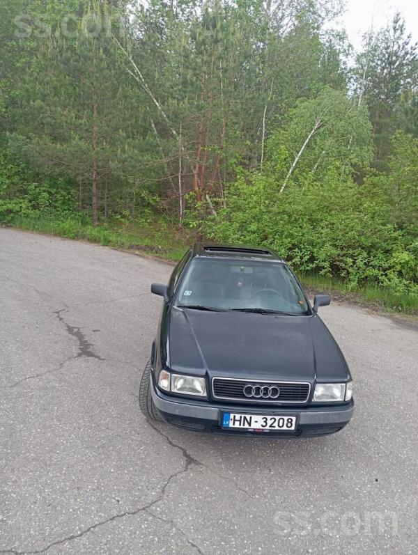 Blue Audi 80 1994 in Tukums, with an engine capacity of 2.00 L and mileage of 38 thousand km for 1450 €, photo 3 on AUTOMOTO.COM.LV