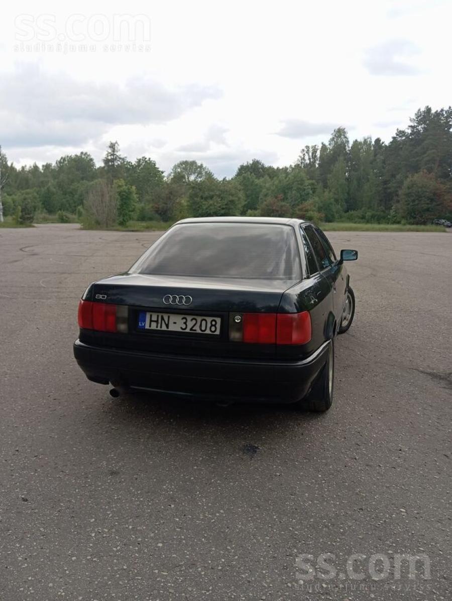 Zils Audi 80 1994 Tukums, ar dzinēja tilpumu 2.00 L un nobraukumu 38 tūkst. km par 1450 €, foto 5 vietnē AUTOMOTO.COM.LV