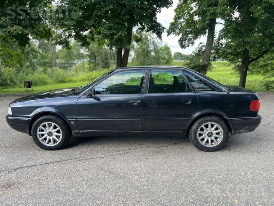 Zils Audi 80 1994 Rēzekne, ar dzinēja tilpumu 2.00 L un nobraukumu 331 tūkst. km par 950 €, foto 5 vietnē AUTOMOTO.COM.LV