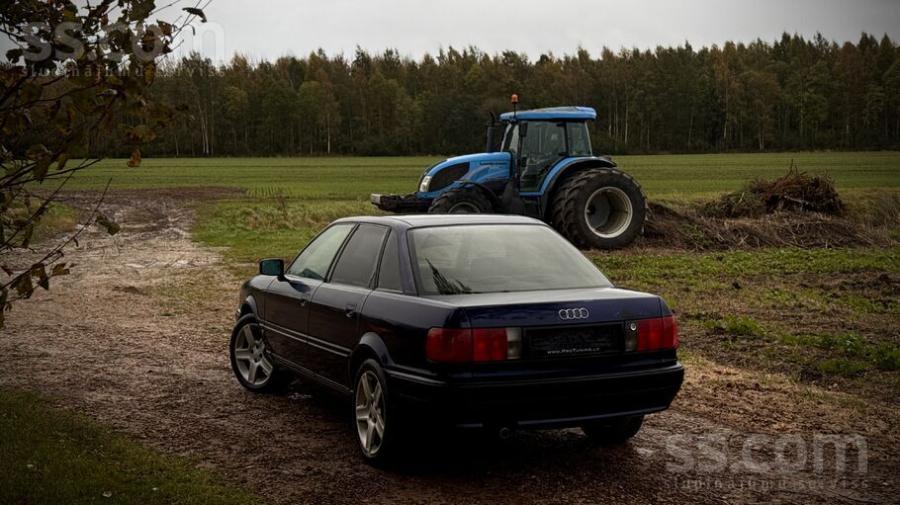 Blue Audi 80 1994 in Bauska, with an engine capacity of 2.00 L and mileage of 235 thousand km for 1400 €, photo 3 on AUTOMOTO.COM.LV