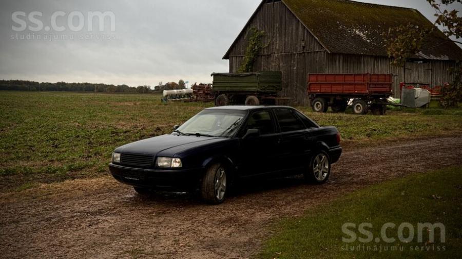 Blue Audi 80 1994 in Bauska, with an engine capacity of 2.00 L and mileage of 235 thousand km for 1400 €, photo 4 on AUTOMOTO.COM.LV