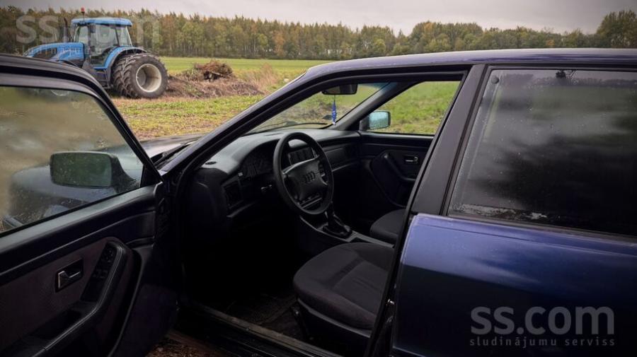 Blue Audi 80 1994 in Bauska, with an engine capacity of 2.00 L and mileage of 235 thousand km for 1400 €, photo 7 on AUTOMOTO.COM.LV