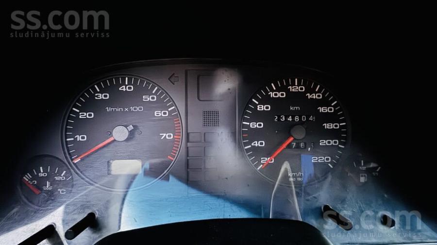 Blue Audi 80 1994 in Bauska, with an engine capacity of 2.00 L and mileage of 235 thousand km for 1400 €, photo 10 on AUTOMOTO.COM.LV
