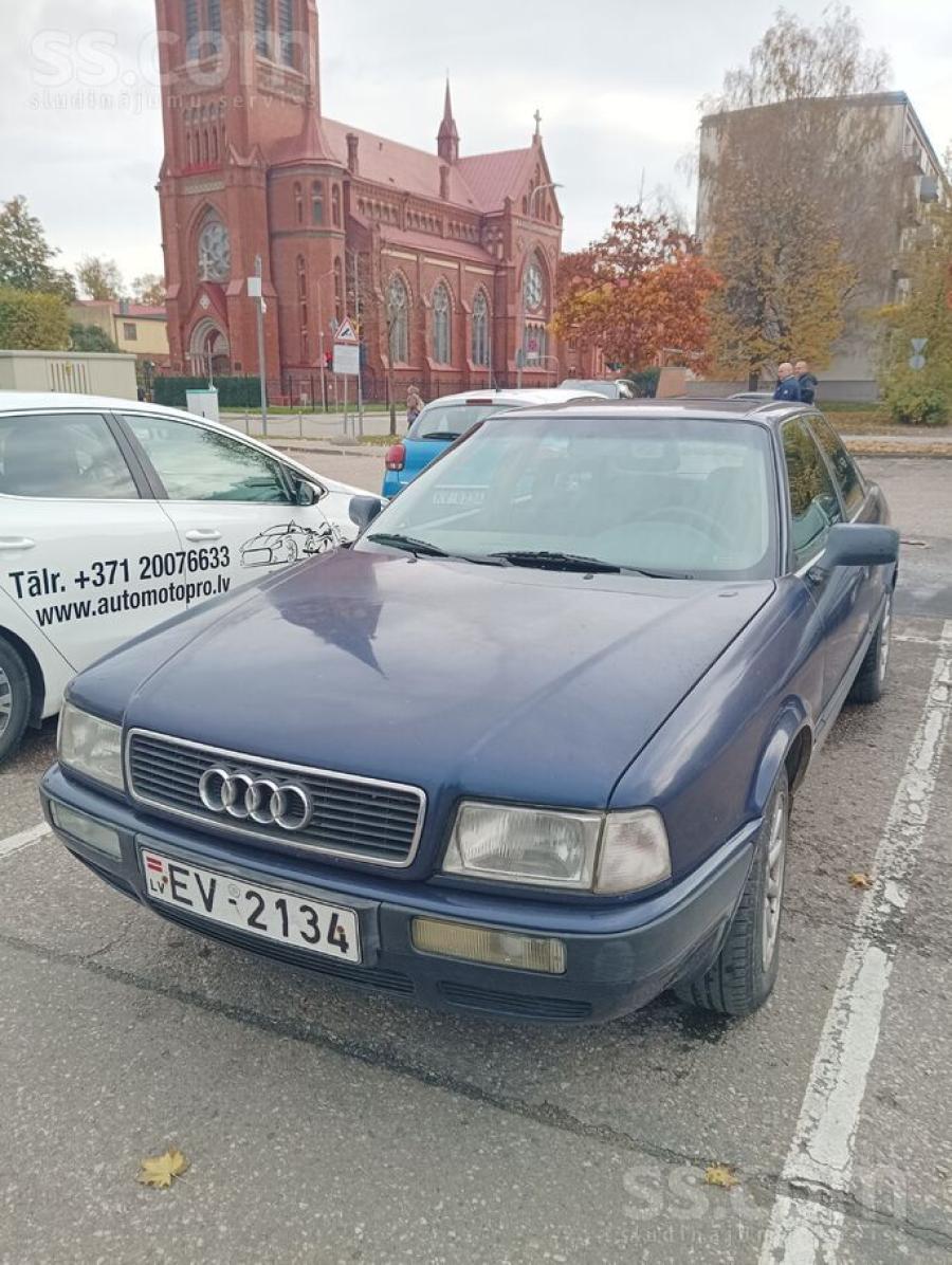 Blue Audi 80 1994 in Jelgava, with an engine capacity of 2.00 L and mileage of 397 thousand km for 650 €, photo 1 on AUTOMOTO.COM.LV