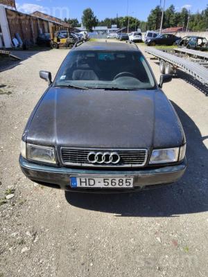 Zils Audi 80 1993 Daugavpils, ar dzinēja tilpumu 1.90 L un nobraukumu 294 tūkst. km par 400 €, foto  vietnē AUTOMOTO.COM.LV