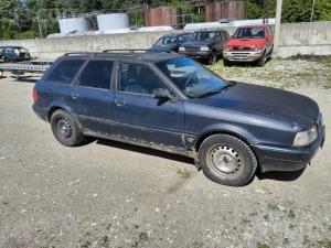 Blue Audi 80 1993 in Daugavpils, with an engine capacity of 1.90 L and mileage of 294 thousand km for 400 €, photo 3 on AUTOMOTO.COM.LV