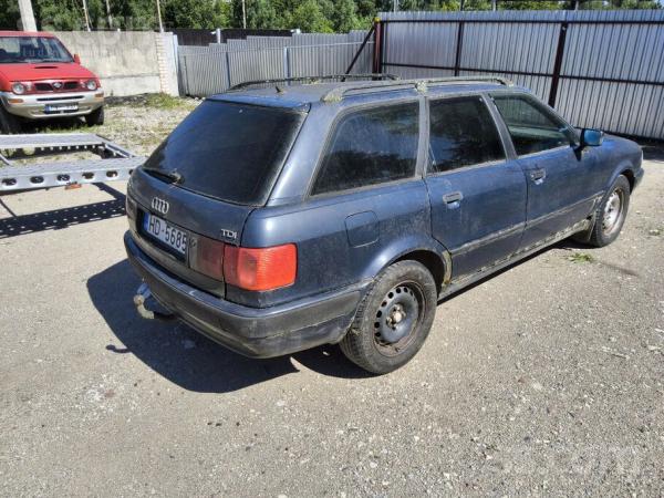 Blue Audi 80 1993 in Daugavpils, with an engine capacity of 1.90 L and mileage of 294 thousand km for 400 €, photo 3 on AUTOMOTO.COM.LV