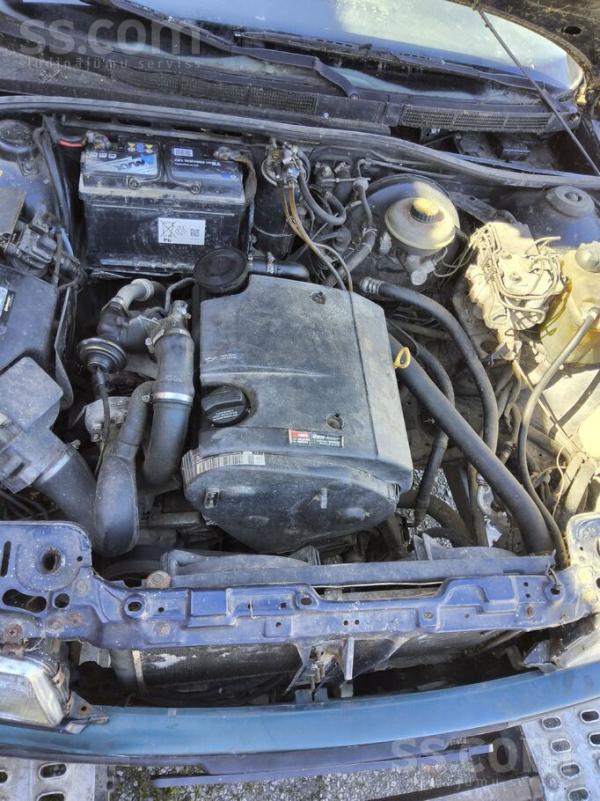 Blue Audi 80 1993 in Daugavpils, with an engine capacity of 1.90 L and mileage of 294 thousand km for 400 €, photo 6 on AUTOMOTO.COM.LV