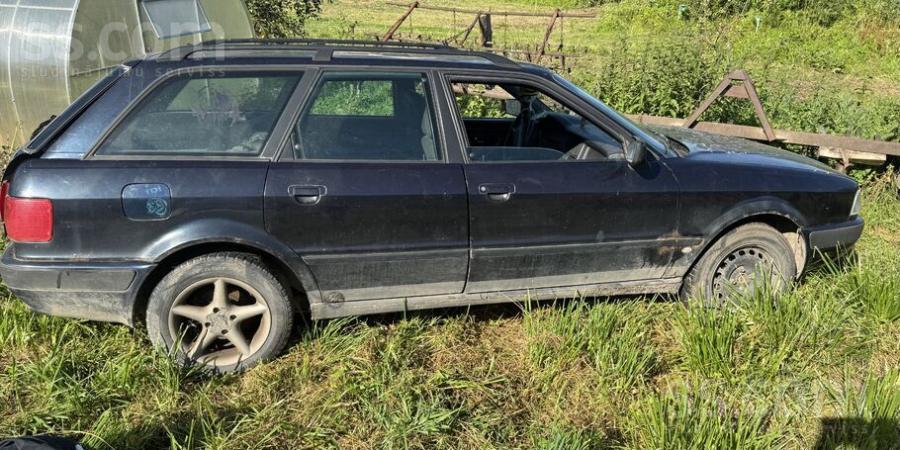 Zils Audi 80 1993 Krāslava, ar dzinēja tilpumu 1.90 L un nobraukumu 339 tūkst. km par 300 €, foto 3 vietnē AUTOMOTO.COM.LV
