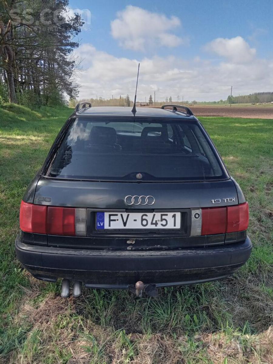 Blue Audi 80 1994 in Bauska, with an engine capacity of 1.90 L and mileage of 324 thousand km for 1200 €, photo 3 on AUTOMOTO.COM.LV