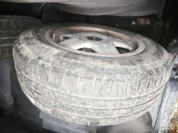 Blue Audi 80 1994 in Kaunas, with an engine capacity of 2.00 L and mileage of 250 thousand km for 650 €, photo 7 on AUTOMOTO.COM.LV