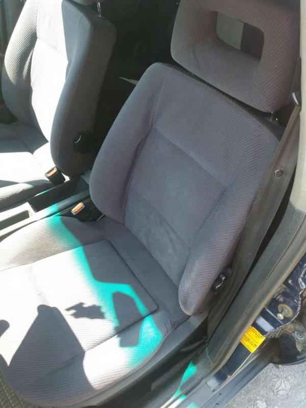 Blue Audi 80 1994 in Kaunas, with an engine capacity of 0.00 L and mileage of 290 thousand km for 1350 €, photo 6 on AUTOMOTO.COM.LV